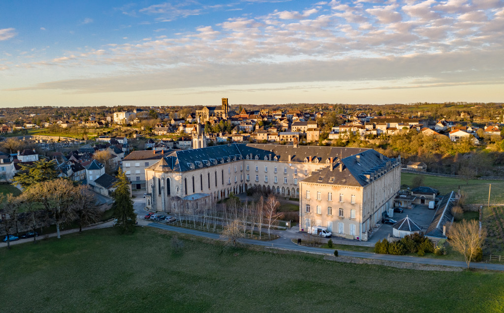 Vue aérienne du Grand Couvent de Gramat